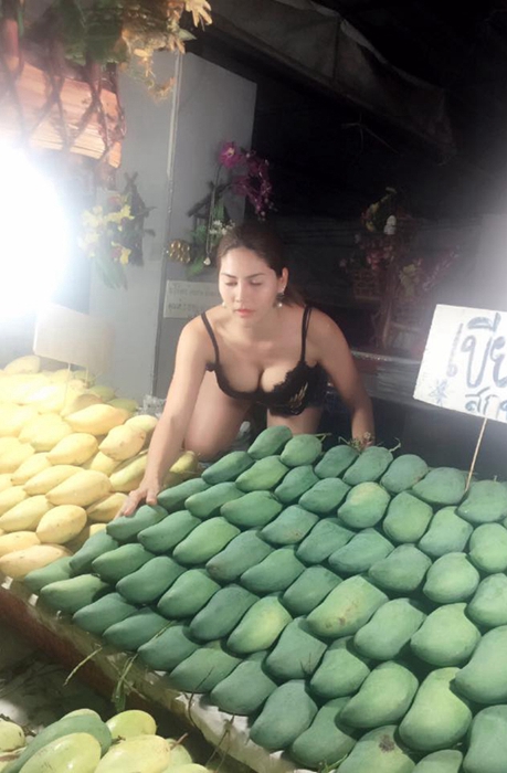 爆索泰老闆晒胸擺攤 男客紛紛「朝聖」 | 事事如意生活網站