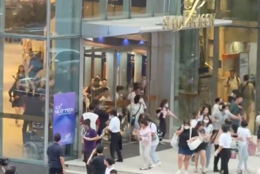 曼谷Siam Paragon枪击│泰国警方对14岁疑犯提出5项初步指控 | 星岛加拿大都市网 多伦多